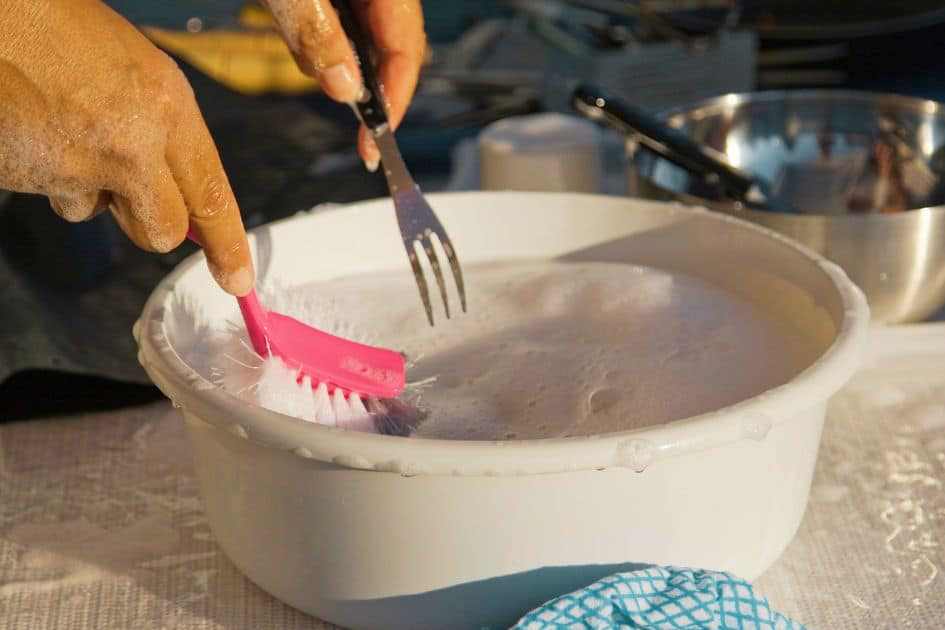How to Wash Dishes While Camping - Skills That Would Make Mom Proud