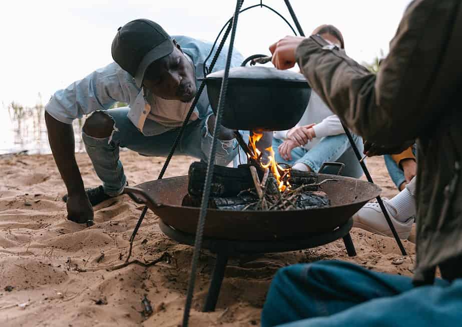 How to Build a Campfire Safely and Quickly - The Hiking Adventure